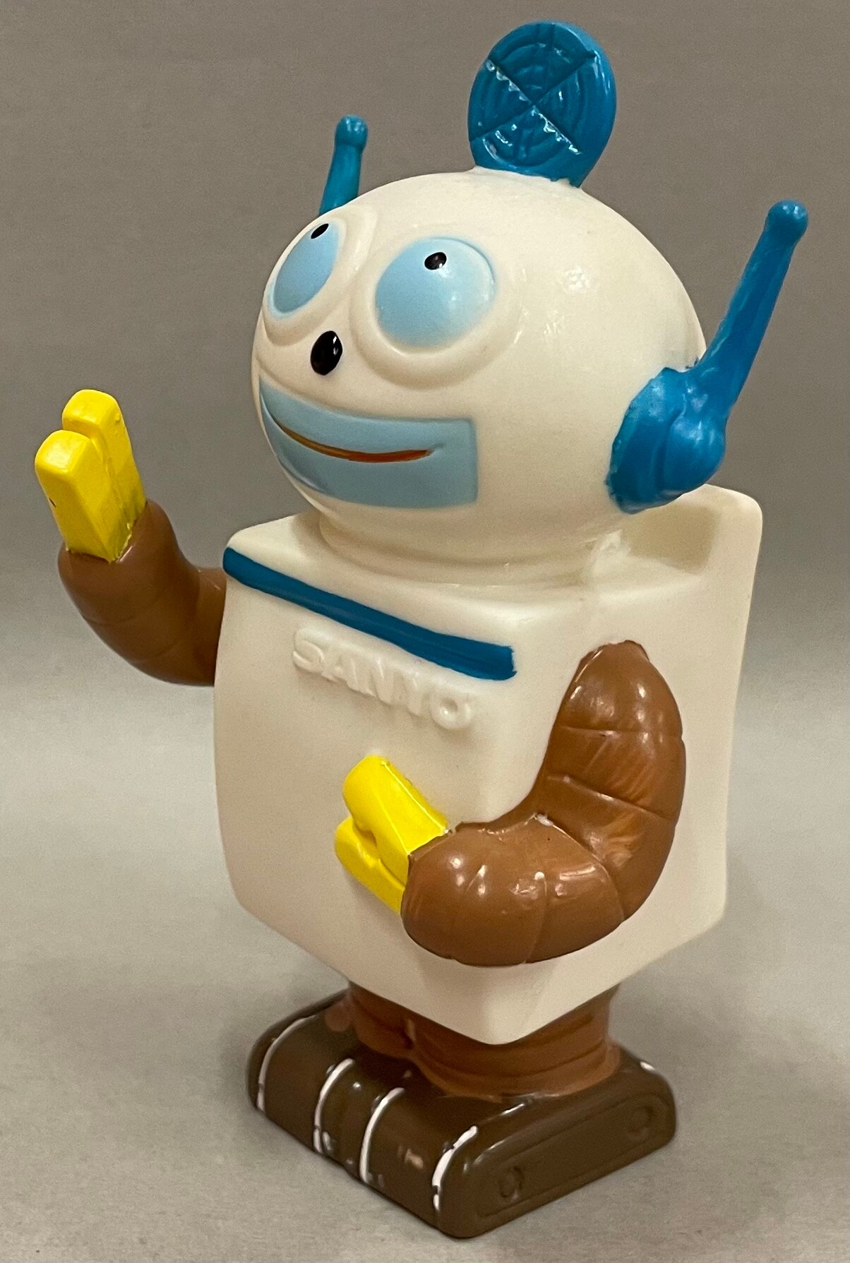 SANYO ソフビ貯金箱 洗濯機ロボット 105mm | まんだらけ Mandarake