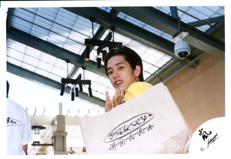 嵐 99年 デビューハワイ 二宮和也 公式写真 *1枚 | まんだらけ Mandarake