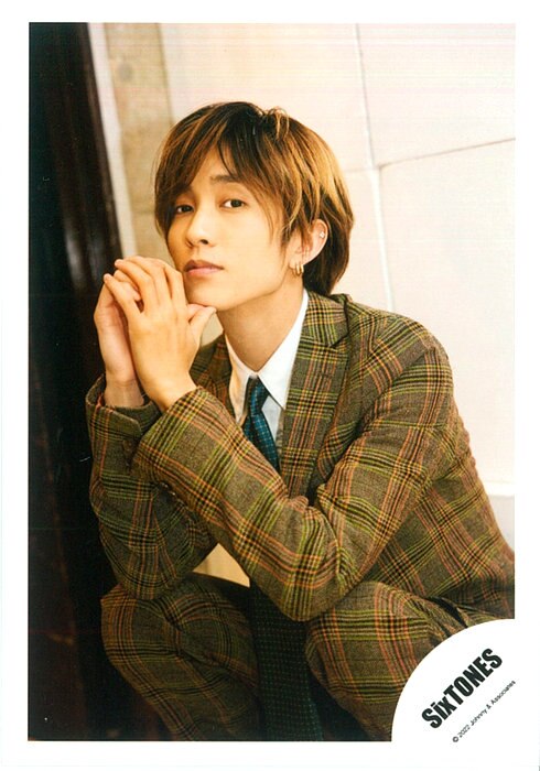 SixTONES 22年ポートレートシリーズ 田中樹 公式写真*1枚 | まんだらけ Mandarake