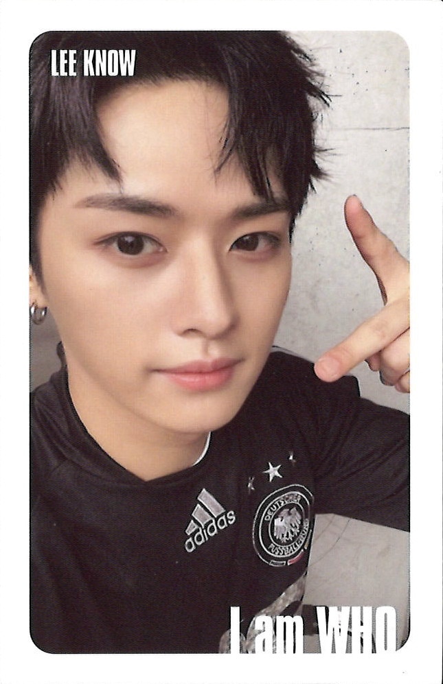 StrayKids LeeKnow I am WHO? 白枠 | まんだらけ Mandarake