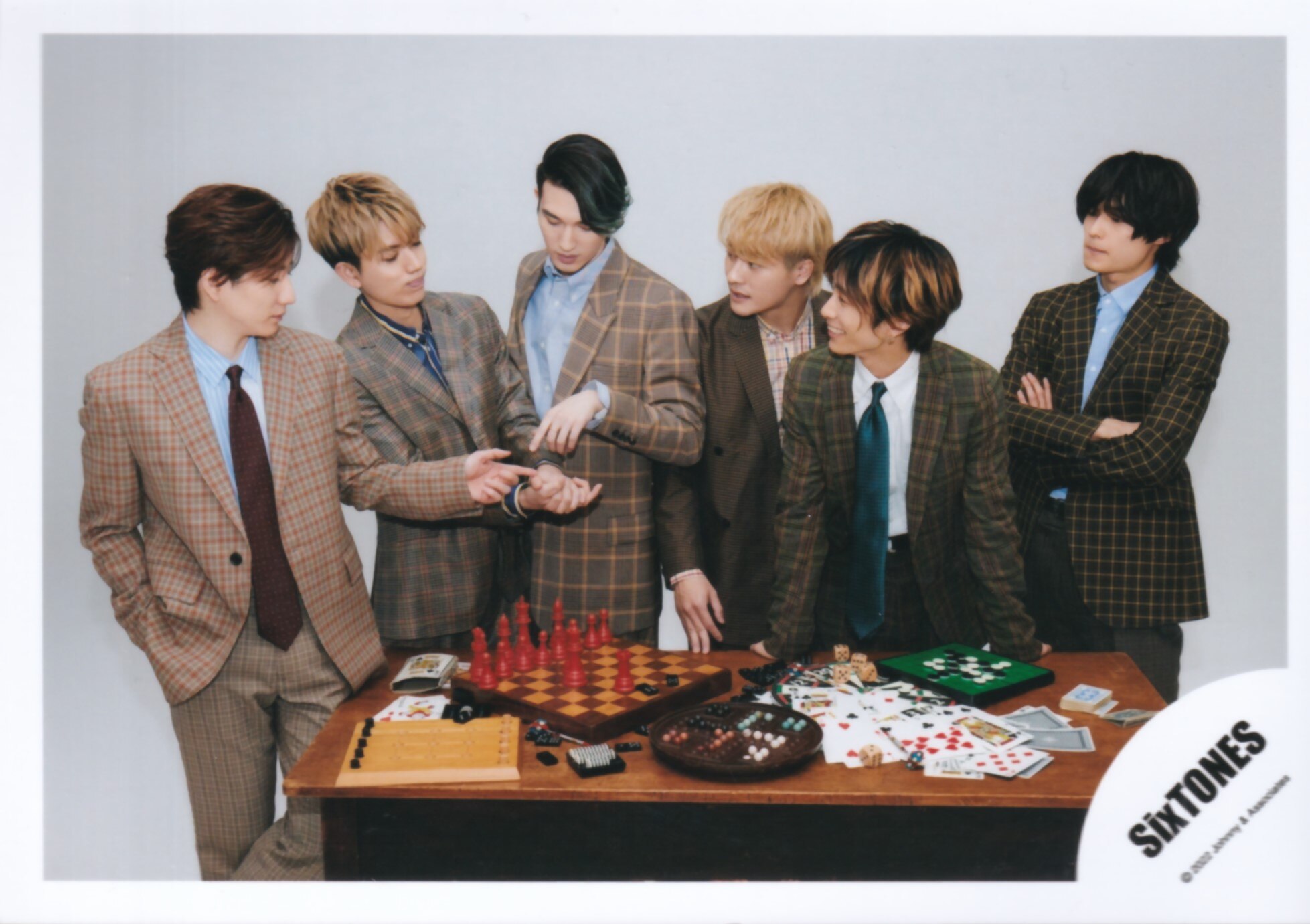 SixTONES 22年ポートレートシリーズ 集合 公式写真*1枚 | まんだらけ Mandarake